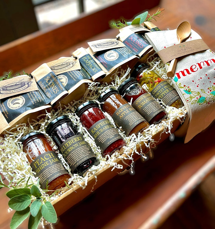 GOURMET FOOD GIFT BOXES – Copper Pot & Wooden Spoon